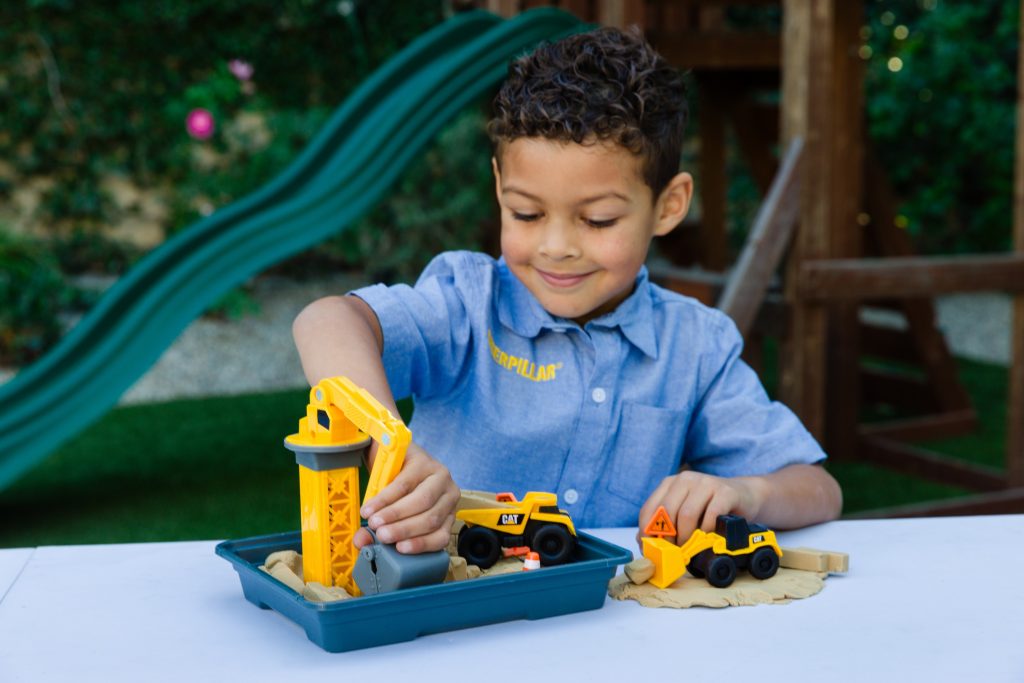 Cat® Dig N’ Build Dirt Playset - Best Toys | NAPPA Awards