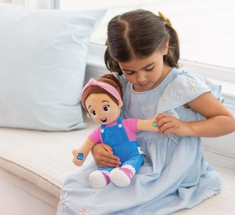 Ms. Rachel Speak & Sing Doll - Best Toys | NAPPA Awards